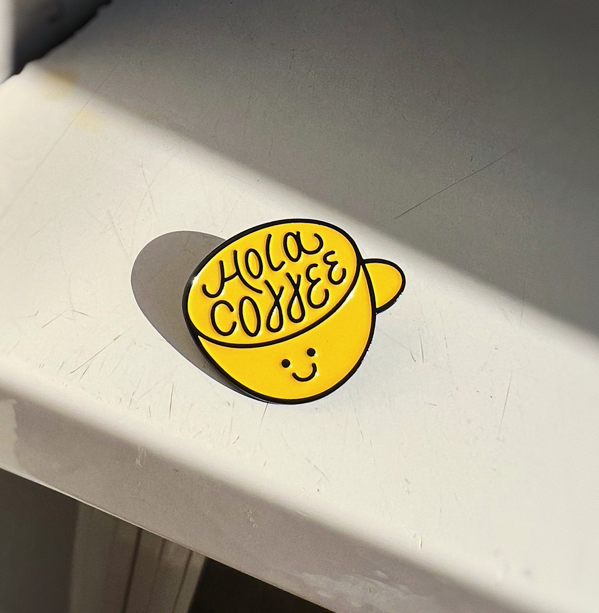 Pin logo Hola Coffee – Hola Coffee Roasters